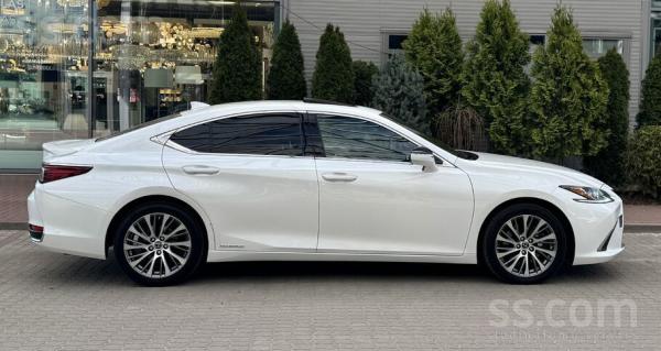 Белый Лексус ЕС 2019 в Рига, объемом двигателя 2.50 л и пробегом 130 тыс. км за 26350 €, фото 5 на AUTOMOTO.COM.LV