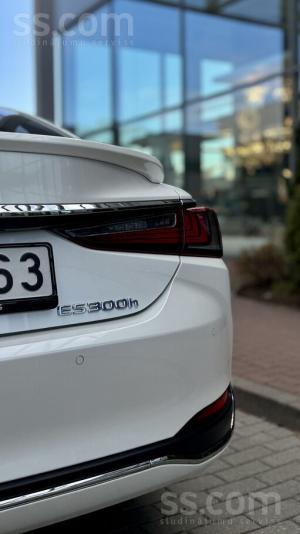 Balts Lexus ES 2019 Rīga, ar dzinēja tilpumu 2.50 L un nobraukumu 130 tūkst. km par 26350 €, foto 8 vietnē AUTOMOTO.COM.LV