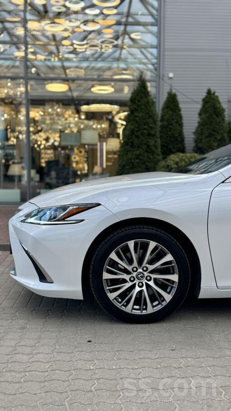 Balts Lexus ES 2019 Rīga, ar dzinēja tilpumu 2.50 L un nobraukumu 130 tūkst. km par 26350 €, foto 9 vietnē AUTOMOTO.COM.LV
