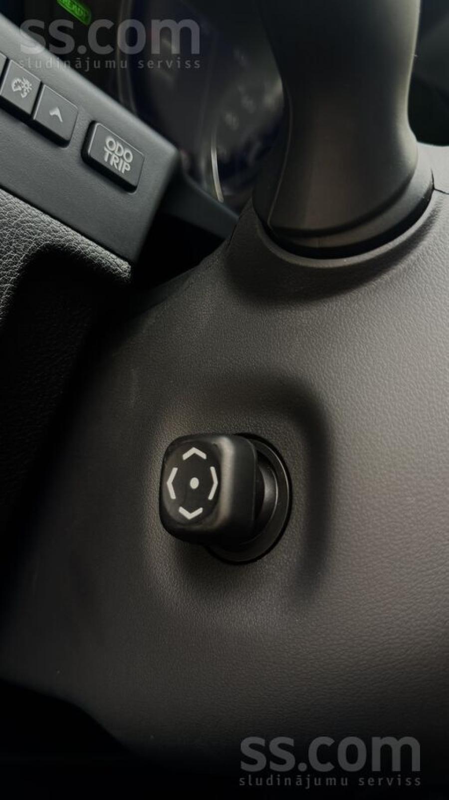 Balts Lexus ES 2019 Rīga, ar dzinēja tilpumu 2.50 L un nobraukumu 130 tūkst. km par 26350 €, foto 19 vietnē AUTOMOTO.COM.LV