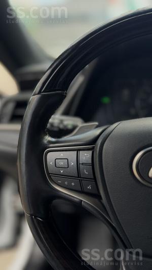 Balts Lexus ES 2019 Rīga, ar dzinēja tilpumu 2.50 L un nobraukumu 130 tūkst. km par 26350 €, foto 20 vietnē AUTOMOTO.COM.LV