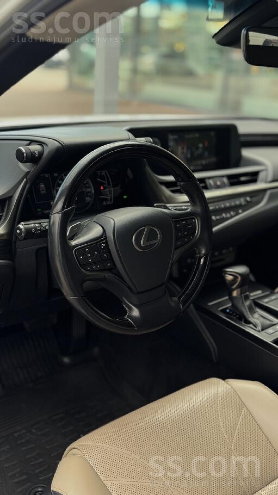 Balts Lexus ES 2019 Rīga, ar dzinēja tilpumu 2.50 L un nobraukumu 130 tūkst. km par 26350 €, foto 22 vietnē AUTOMOTO.COM.LV