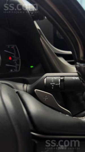 Balts Lexus ES 2019 Rīga, ar dzinēja tilpumu 2.50 L un nobraukumu 130 tūkst. km par 26350 €, foto 23 vietnē AUTOMOTO.COM.LV