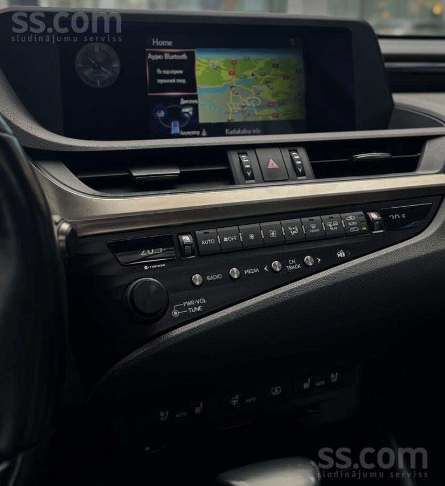 Balts Lexus ES 2019 Rīga, ar dzinēja tilpumu 2.50 L un nobraukumu 130 tūkst. km par 26350 €, foto 27 vietnē AUTOMOTO.COM.LV