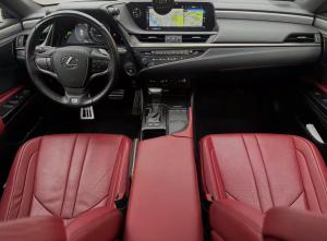 White Lexus ES 2019 in Riga, with an engine capacity of 2.50 L and mileage of 100 thousand km for 30500 €, photo 14 on AUTOMOTO.COM.LV