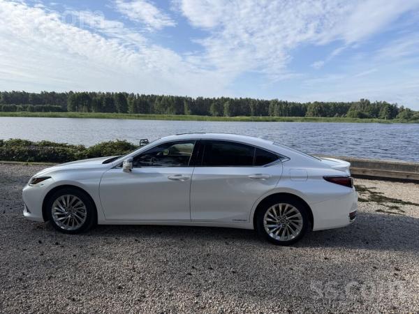 Balts Lexus ES 2019 Jūrmala, ar dzinēja tilpumu 2.50 L un nobraukumu 143 tūkst. km par 35000 €, foto 5 vietnē AUTOMOTO.COM.LV