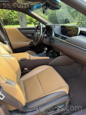 Balts Lexus ES 2019 Jūrmala, ar dzinēja tilpumu 2.50 L un nobraukumu 143 tūkst. km par 30500 €, foto 16 vietnē AUTOMOTO.COM.LV
