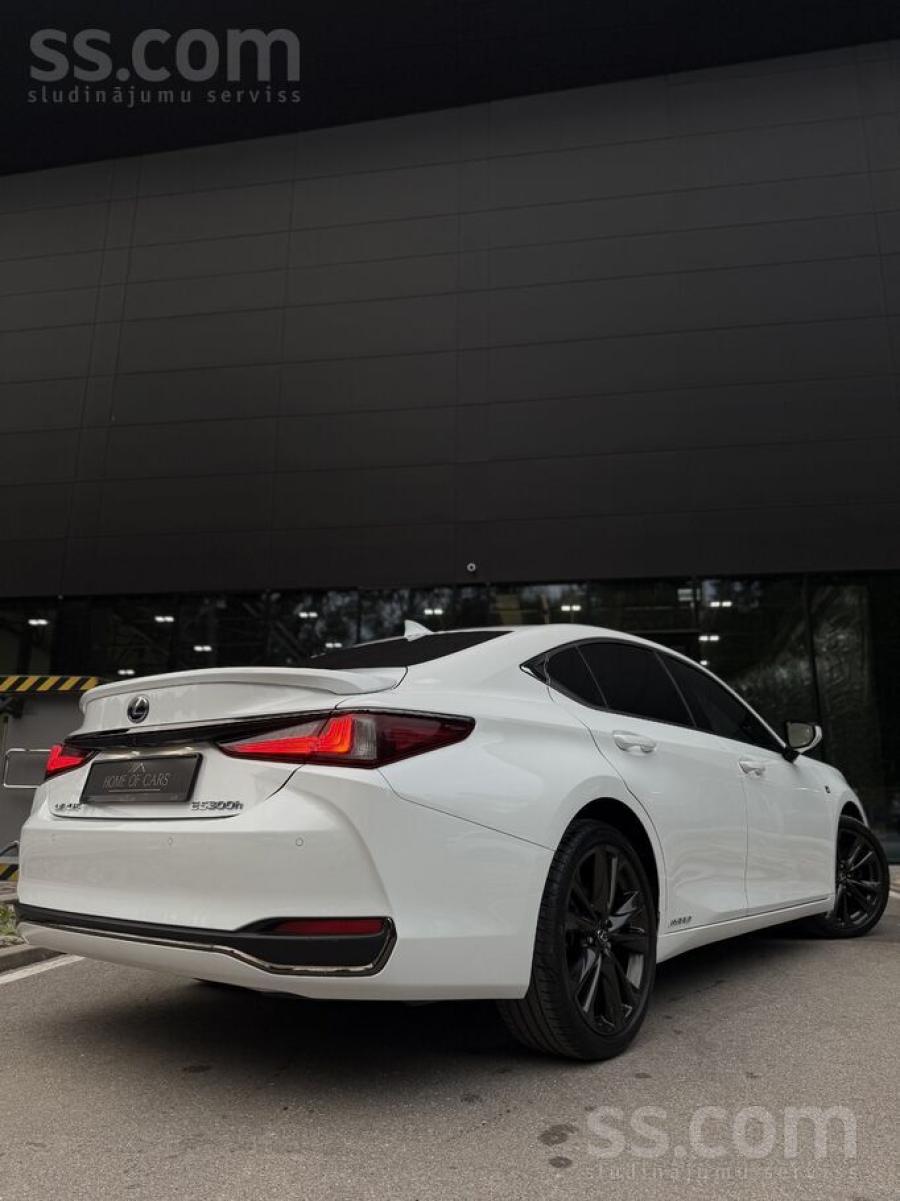 Balts Lexus ES 2019 Rīga, ar dzinēja tilpumu 2.50 L un nobraukumu 114 tūkst. km par 32000 €, foto 3 vietnē AUTOMOTO.COM.LV