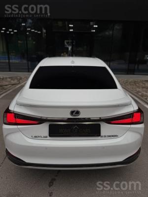 Balts Lexus ES 2019 Rīga, ar dzinēja tilpumu 2.50 L un nobraukumu 114 tūkst. km par 32000 €, foto 7 vietnē AUTOMOTO.COM.LV