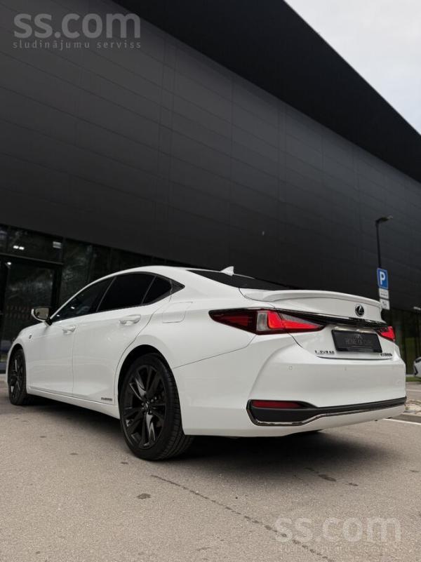 Balts Lexus ES 2019 Rīga, ar dzinēja tilpumu 2.50 L un nobraukumu 114 tūkst. km par 32000 €, foto 8 vietnē AUTOMOTO.COM.LV