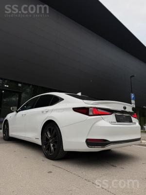 Balts Lexus ES 2019 Rīga, ar dzinēja tilpumu 2.50 L un nobraukumu 114 tūkst. km par 32000 €, foto 9 vietnē AUTOMOTO.COM.LV