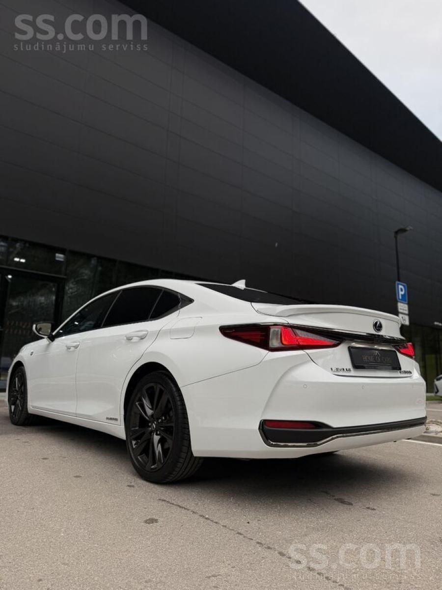 Balts Lexus ES 2019 Rīga, ar dzinēja tilpumu 2.50 L un nobraukumu 114 tūkst. km par 32000 €, foto 9 vietnē AUTOMOTO.COM.LV