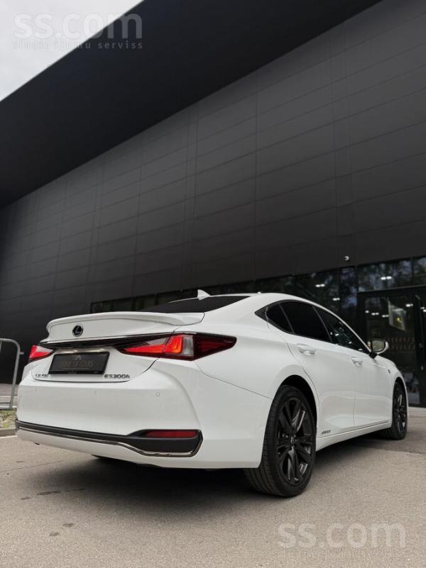 Balts Lexus ES 2019 Rīga, ar dzinēja tilpumu 2.50 L un nobraukumu 114 tūkst. km par 32000 €, foto 10 vietnē AUTOMOTO.COM.LV