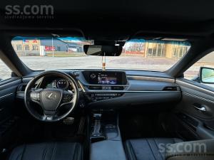 Balts Lexus ES 2020 Valmiera, ar dzinēja tilpumu 2.50 L un nobraukumu 99 tūkst. km par 26700 €, foto 7 vietnē AUTOMOTO.COM.LV