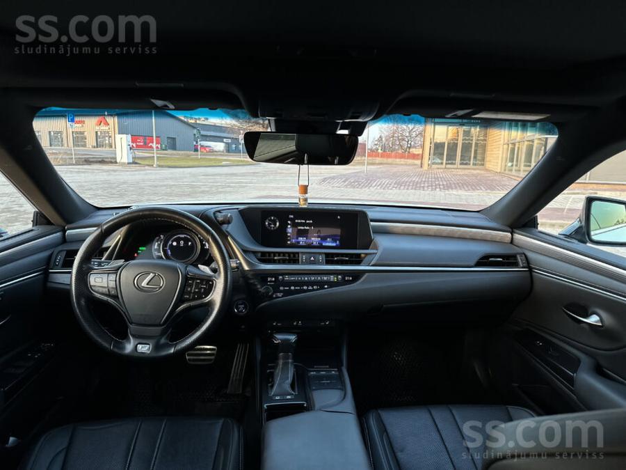 Balts Lexus ES 2020 Valmiera, ar dzinēja tilpumu 2.50 L un nobraukumu 99 tūkst. km par 26700 €, foto 7 vietnē AUTOMOTO.COM.LV