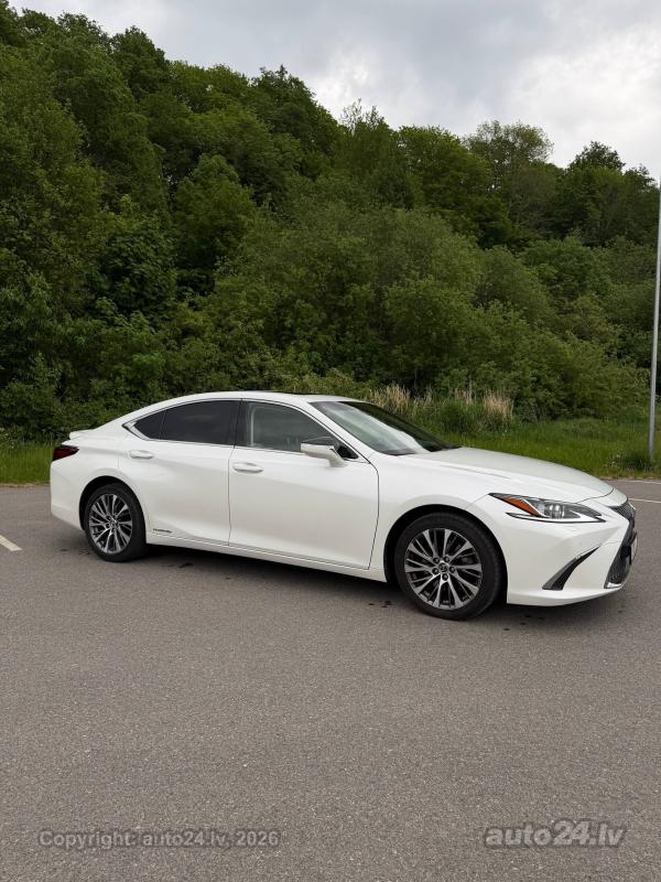 Balts Lexus ES 2021 Tallina, ar dzinēja tilpumu 2.50 L un nobraukumu 0 tūkst. km par 36000 €, foto 4 vietnē AUTOMOTO.COM.LV