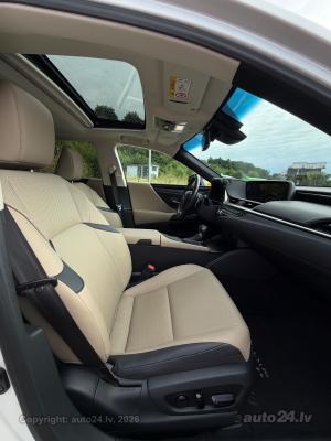 White Lexus ES 2021 in Tallinn, with an engine capacity of 2.50 L and mileage of 0 thousand km for 36000 €, photo 6 on AUTOMOTO.COM.LV