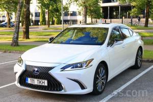 White Lexus ES 2021 in Tallinn, with an engine capacity of 2.50 L and mileage of 99 thousand km for 32900 €, photo  on AUTOMOTO.COM.LV