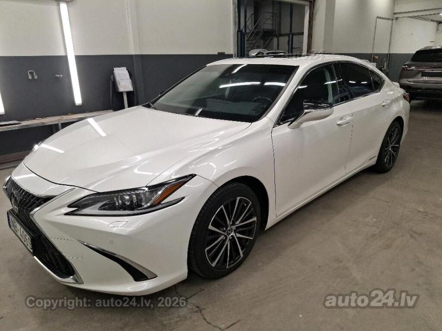 Balts Lexus ES 2022 Tallina, ar dzinēja tilpumu 2.50 L un nobraukumu 138 tūkst. km par 30900 €, foto 1 vietnē AUTOMOTO.COM.LV