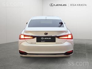 Balts Lexus ES 2024 Rīga, ar dzinēja tilpumu 2.50 L un nobraukumu 59 tūkst. km par 41900 €, foto 6 vietnē AUTOMOTO.COM.LV