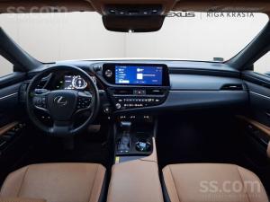 Balts Lexus ES 2024 Rīga, ar dzinēja tilpumu 2.50 L un nobraukumu 59 tūkst. km par 41900 €, foto 9 vietnē AUTOMOTO.COM.LV