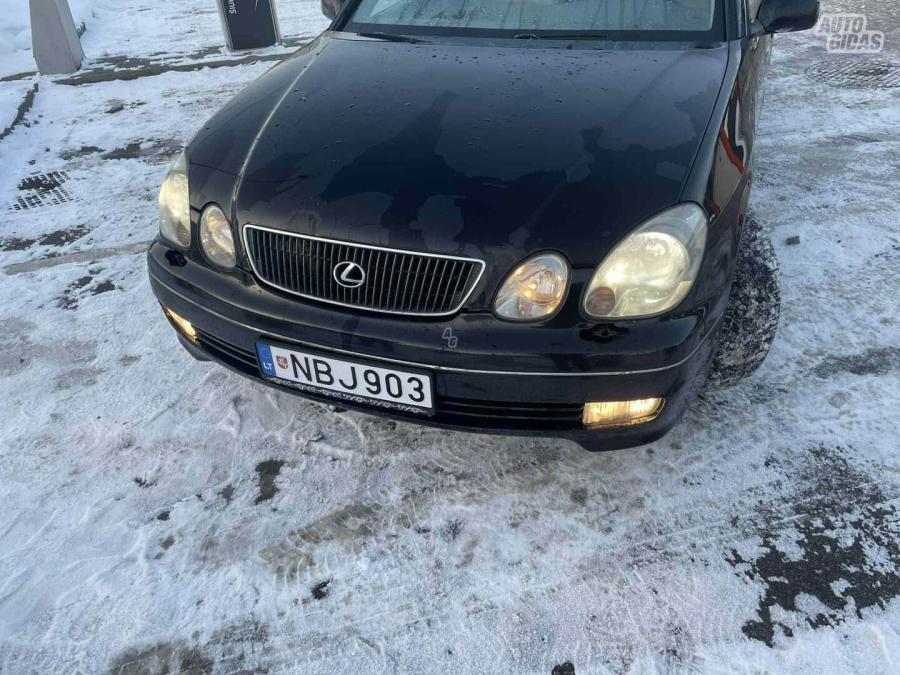 Melns Lexus GS 300h 1999 Alīta, ar dzinēja tilpumu 3.00 L un nobraukumu 399 tūkst. km par 1499 €, foto 5 vietnē AUTOMOTO.COM.LV