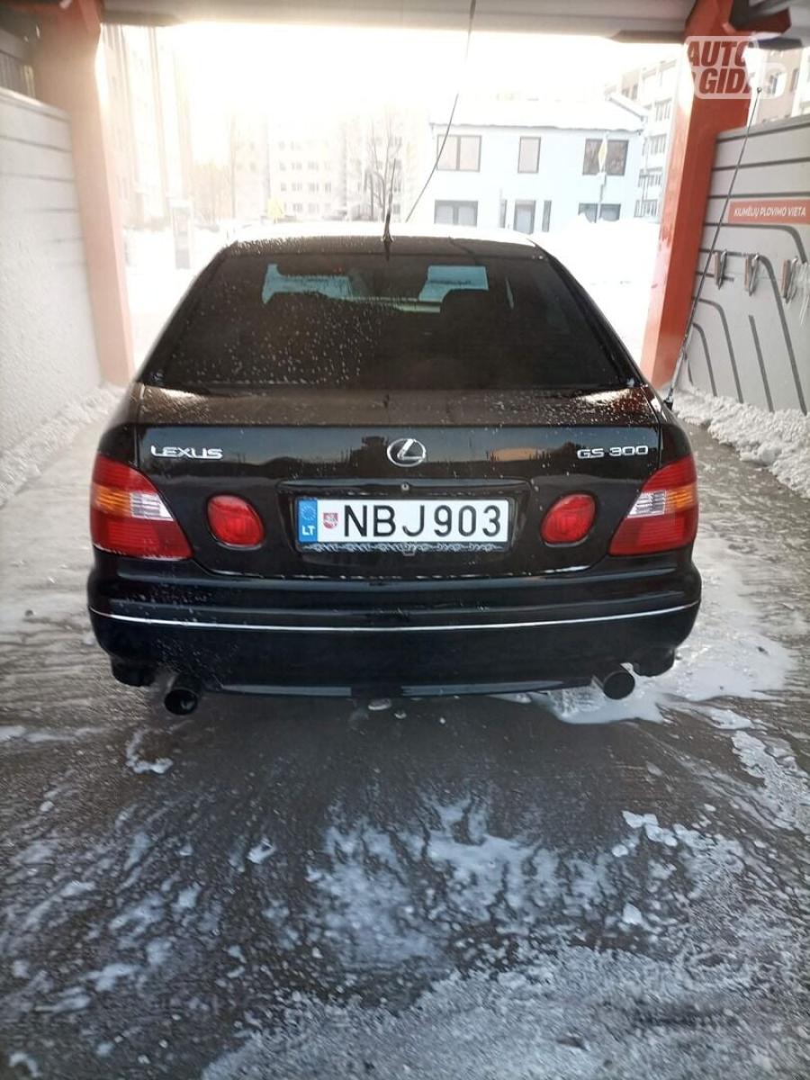 Melns Lexus GS 300h 1999 Alīta, ar dzinēja tilpumu 3.00 L un nobraukumu 399 tūkst. km par 1499 €, foto 14 vietnē AUTOMOTO.COM.LV