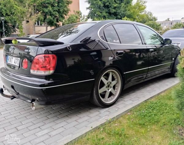 Melns Lexus GS 300h 2002 Druskininkai, ar dzinēja tilpumu 3.00 L un nobraukumu 399 tūkst. km par 7400 €, foto 2 vietnē AUTOMOTO.COM.LV