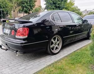 Черный Лексус GS 300h 2002 в Друскининкай, объемом двигателя 3.00 л и пробегом 399 тыс. км за 7400 €, фото 3 на AUTOMOTO.COM.LV