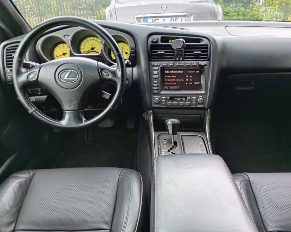 Melns Lexus GS 300h 2002 Druskininkai, ar dzinēja tilpumu 3.00 L un nobraukumu 399 tūkst. km par 7400 €, foto 4 vietnē AUTOMOTO.COM.LV