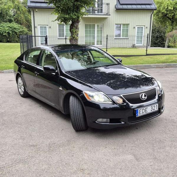 Black Lexus GS 300h 2005 in Kaunas, with an engine capacity of 3.00 L and mileage of 141 thousand km for 8000 €, photo 4 on AUTOMOTO.COM.LV