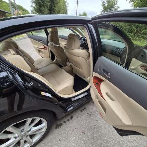 Black Lexus GS 300h 2005 in Kaunas, with an engine capacity of 3.00 L and mileage of 141 thousand km for 8000 €, photo 10 on AUTOMOTO.COM.LV