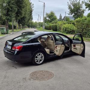 Black Lexus GS 300h 2005 in Kaunas, with an engine capacity of 3.00 L and mileage of 141 thousand km for 8000 €, photo 11 on AUTOMOTO.COM.LV