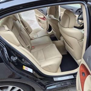 Black Lexus GS 300h 2005 in Kaunas, with an engine capacity of 3.00 L and mileage of 141 thousand km for 8000 €, photo 16 on AUTOMOTO.COM.LV