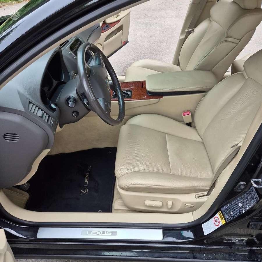 Black Lexus GS 300h 2005 in Kaunas, with an engine capacity of 3.00 L and mileage of 141 thousand km for 8000 €, photo 18 on AUTOMOTO.COM.LV