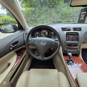 Black Lexus GS 300h 2005 in Kaunas, with an engine capacity of 3.00 L and mileage of 141 thousand km for 8000 €, photo 22 on AUTOMOTO.COM.LV