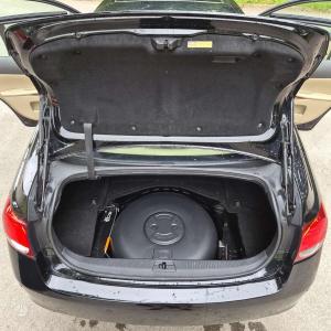 Black Lexus GS 300h 2005 in Kaunas, with an engine capacity of 3.00 L and mileage of 141 thousand km for 8000 €, photo 26 on AUTOMOTO.COM.LV