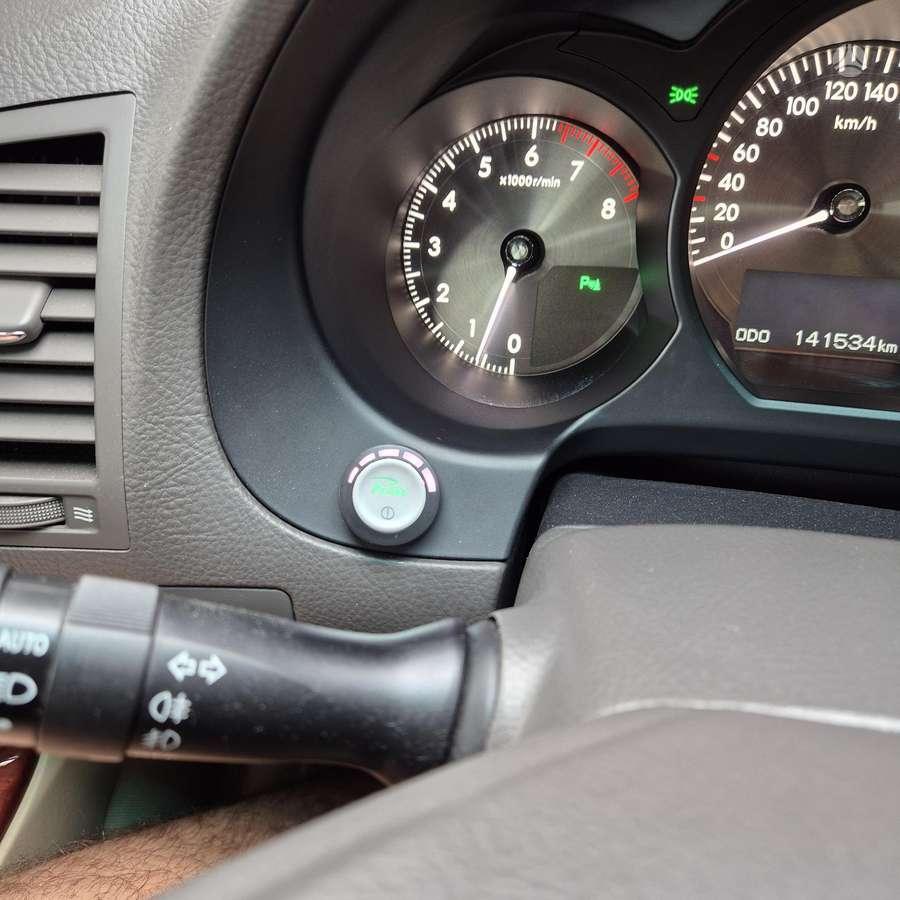 Black Lexus GS 300h 2005 in Kaunas, with an engine capacity of 3.00 L and mileage of 141 thousand km for 8000 €, photo 32 on AUTOMOTO.COM.LV