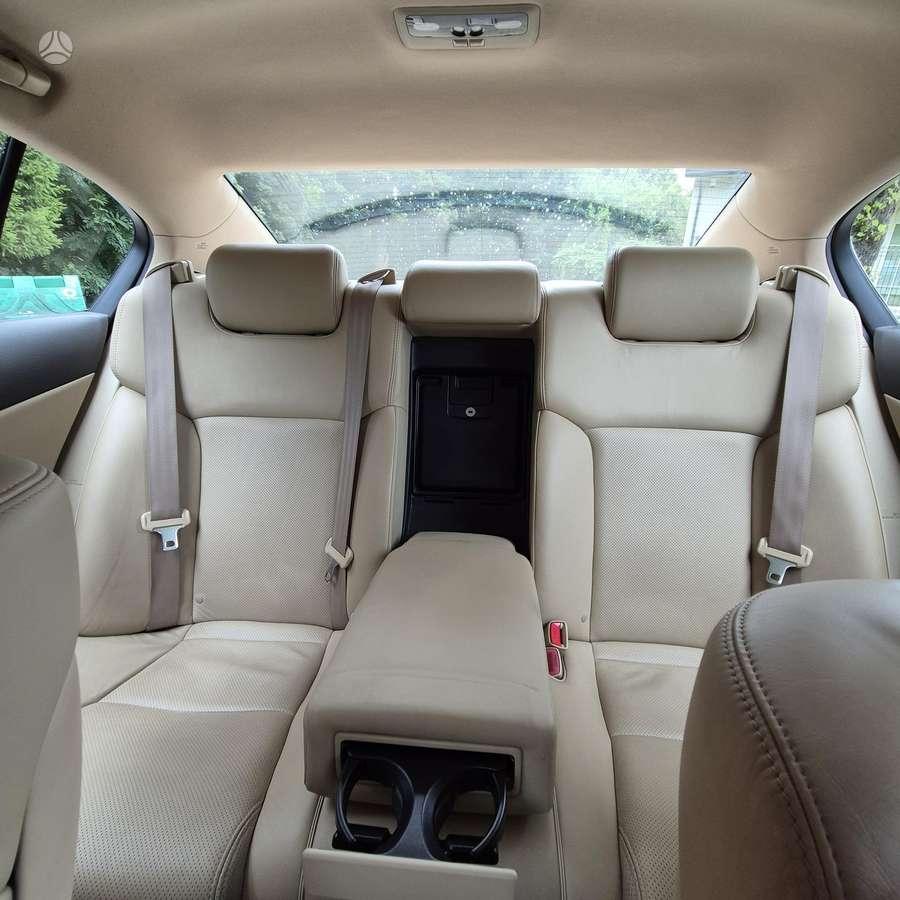 Black Lexus GS 300h 2005 in Kaunas, with an engine capacity of 3.00 L and mileage of 141 thousand km for 8000 €, photo 37 on AUTOMOTO.COM.LV
