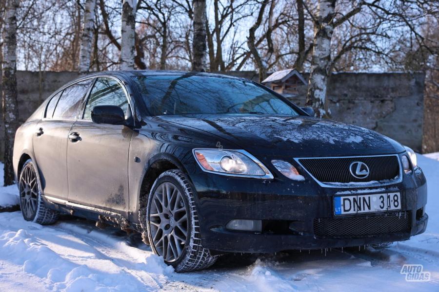 Melns Lexus GS 300h 2006 Šauļi, ar dzinēja tilpumu 3.00 L un nobraukumu 244 tūkst. km par 3000 €, foto 1 vietnē AUTOMOTO.COM.LV