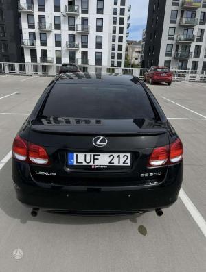 Melns Lexus GS 300h 2006 Viļņa, ar dzinēja tilpumu 3.00 L un nobraukumu 348 tūkst. km par 4300 €, foto 5 vietnē AUTOMOTO.COM.LV