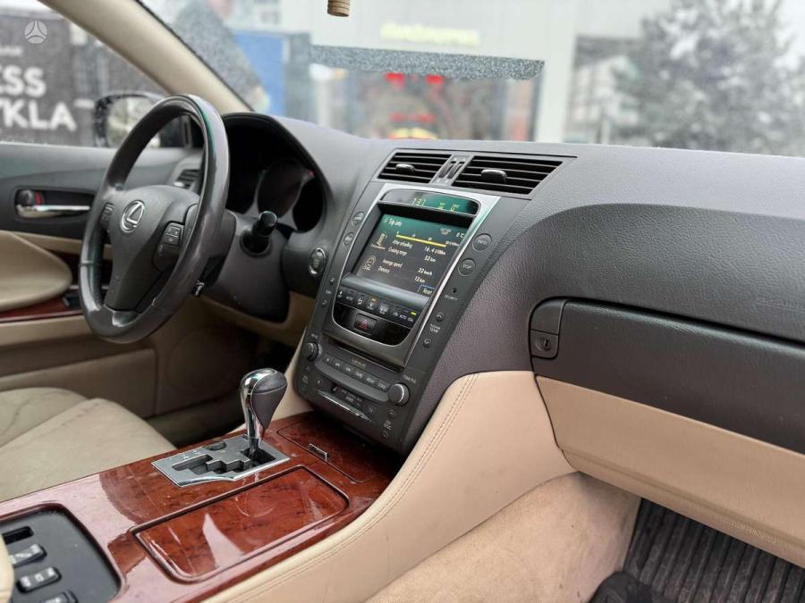 Melns Lexus GS 300h 2007 Viļņa, ar dzinēja tilpumu 3.00 L un nobraukumu 301 tūkst. km par 2350 €, foto 7 vietnē AUTOMOTO.COM.LV