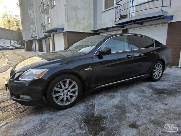 Melns Lexus GS 300h 2007 Viļņa, ar dzinēja tilpumu 3.00 L un nobraukumu 323 tūkst. km par 3400 €, foto 2 vietnē AUTOMOTO.COM.LV