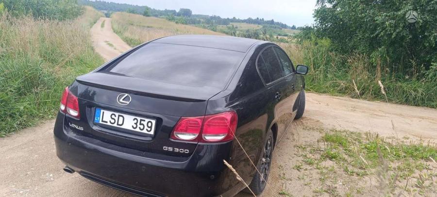 Черный Лексус GS 300h 2007 в Тракай, объемом двигателя 3.00 л и пробегом 220 тыс. км за 2200 €, фото 4 на AUTOMOTO.COM.LV