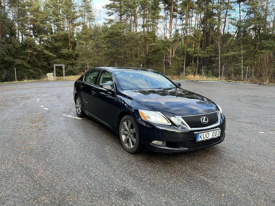 Black Lexus GS 300h 2009 in Ukmerge, with an engine capacity of 3.00 L and mileage of 201 thousand km for 4200 €, photo 1 on AUTOMOTO.COM.LV