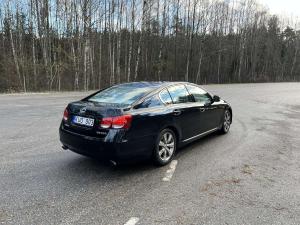 Black Lexus GS 300h 2009 in Ukmerge, with an engine capacity of 3.00 L and mileage of 201 thousand km for 4200 €, photo 3 on AUTOMOTO.COM.LV