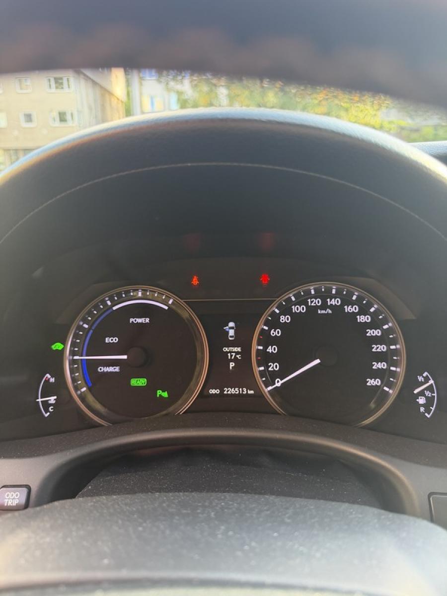 Черный Лексус GS 300h 2014 в Таллин, объемом двигателя 2.50 л и пробегом 227 тыс. км за 16500 €, фото 12 на AUTOMOTO.COM.LV