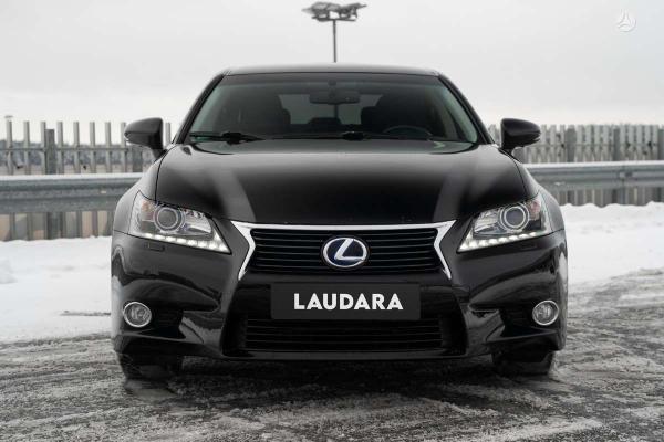 Black Lexus GS 300h 2015 in Vilnius, with an engine capacity of 2.49 L and mileage of 206 thousand km for 15000 €, photo 1 on AUTOMOTO.COM.LV