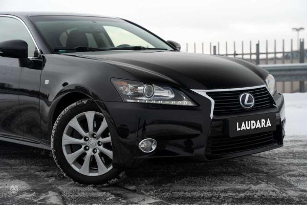 Black Lexus GS 300h 2015 in Vilnius, with an engine capacity of 2.49 L and mileage of 206 thousand km for 15000 €, photo 3 on AUTOMOTO.COM.LV