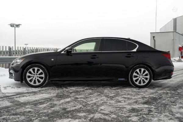 Black Lexus GS 300h 2015 in Vilnius, with an engine capacity of 2.49 L and mileage of 206 thousand km for 15000 €, photo 11 on AUTOMOTO.COM.LV